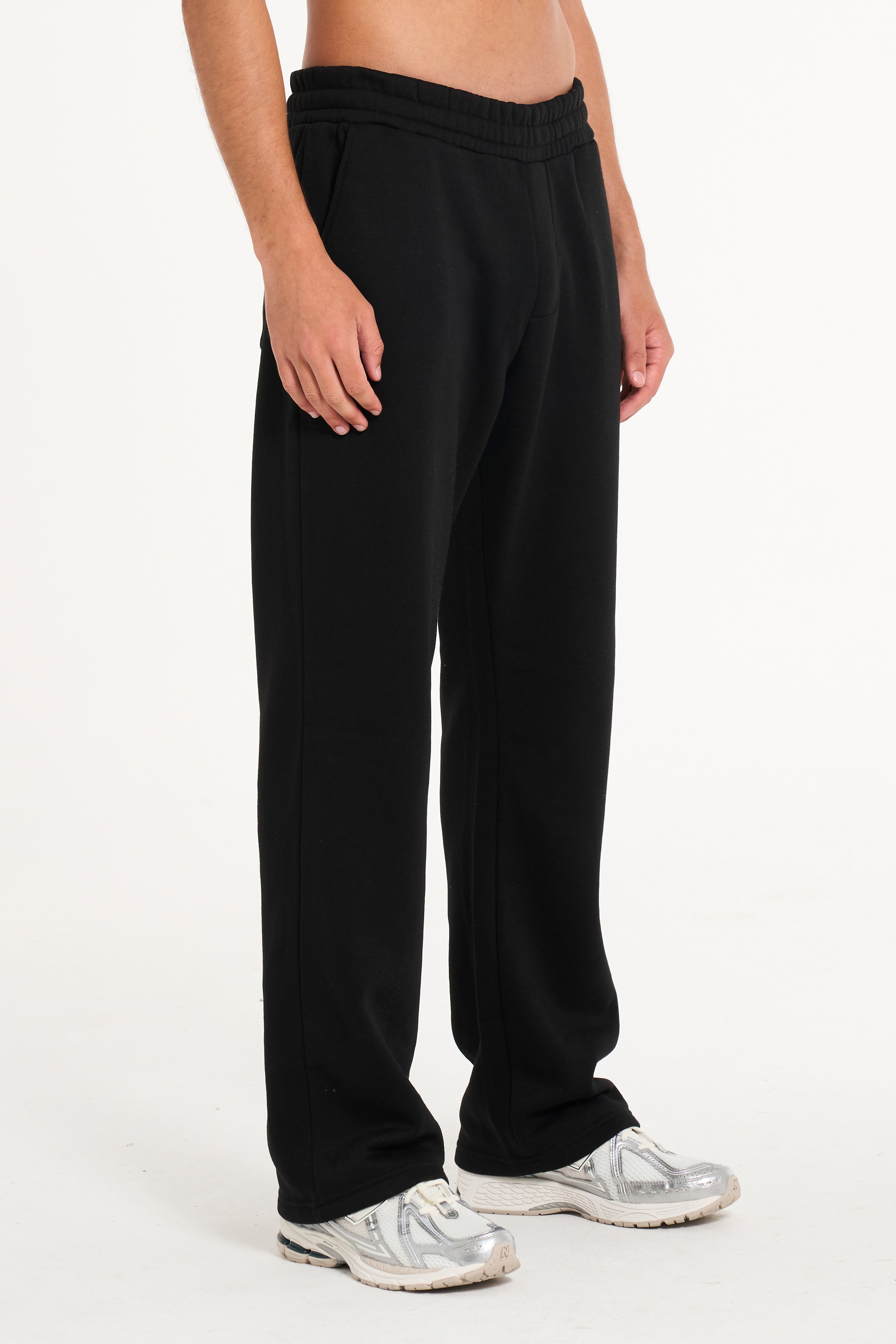 Creatives Straight Leg Jogger in Black – Avant Garde Paris