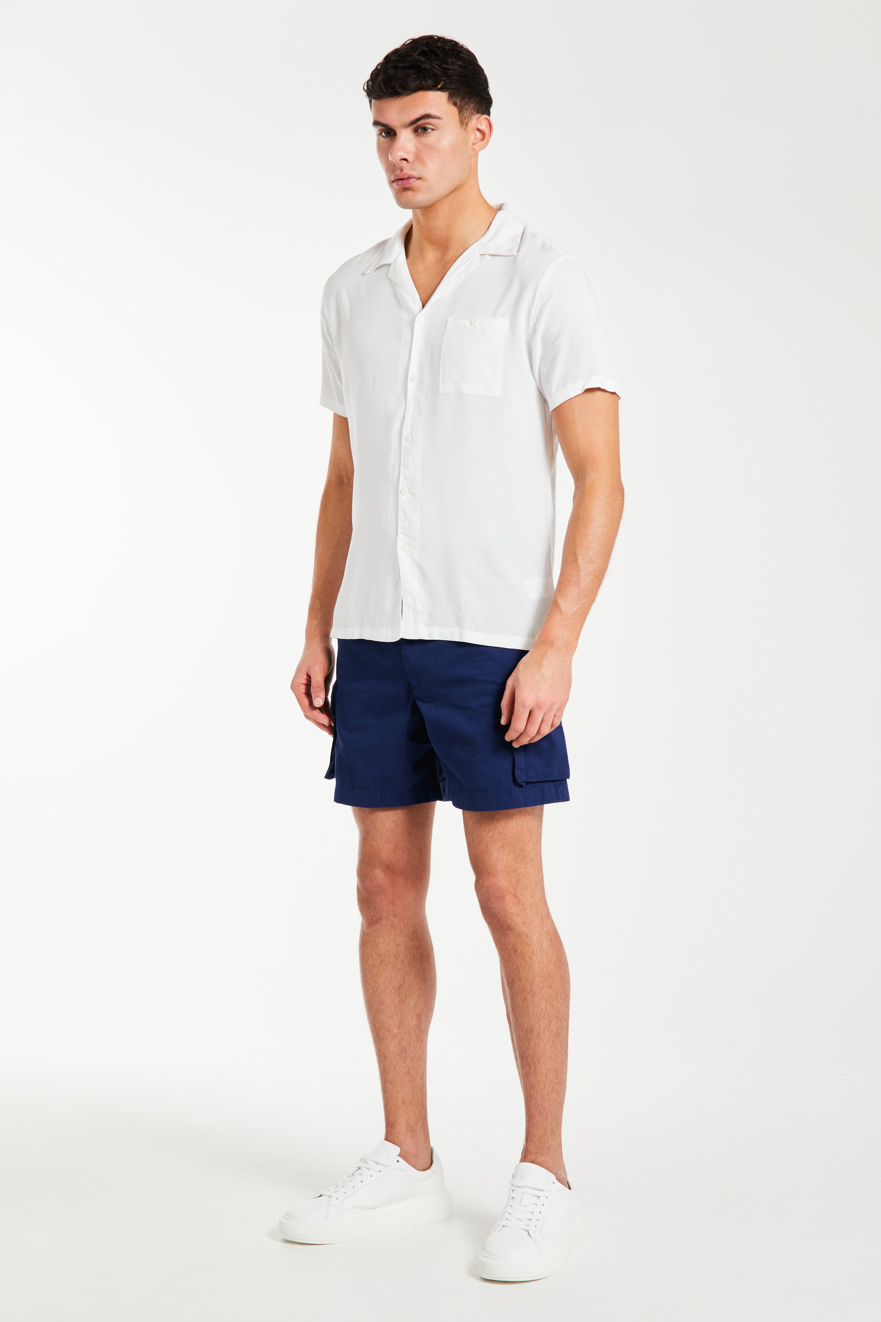 Visky Shirt in White – Avant Garde Paris